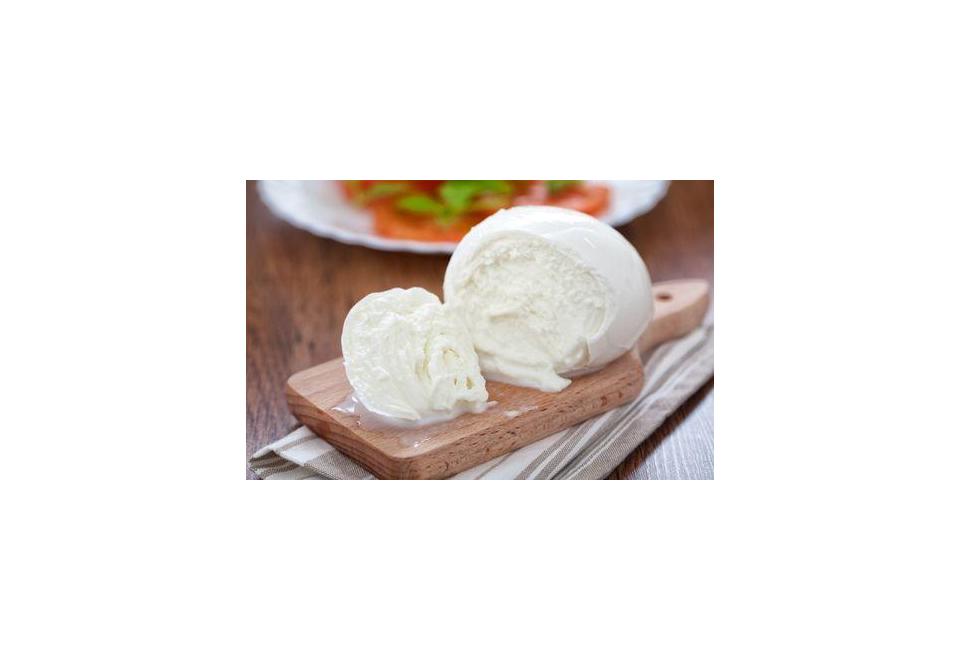 Buffalo Mozzarella from Campania PDO: a true piece of Italian tradition