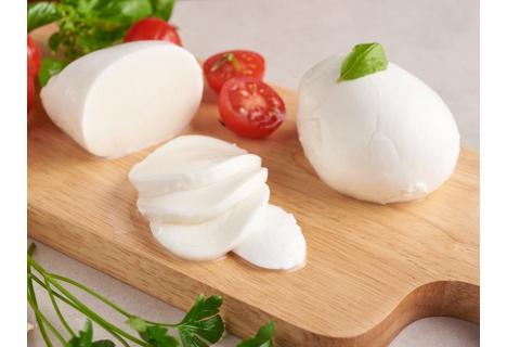 Mozzarella: discover what it is, how to choose it and what to eat with it